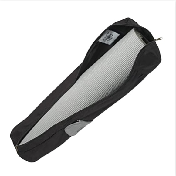 GAIAM | Bags | Nwt Gaiam Fullzip Cargo Pocket Yoga Mat Bag Black And ...